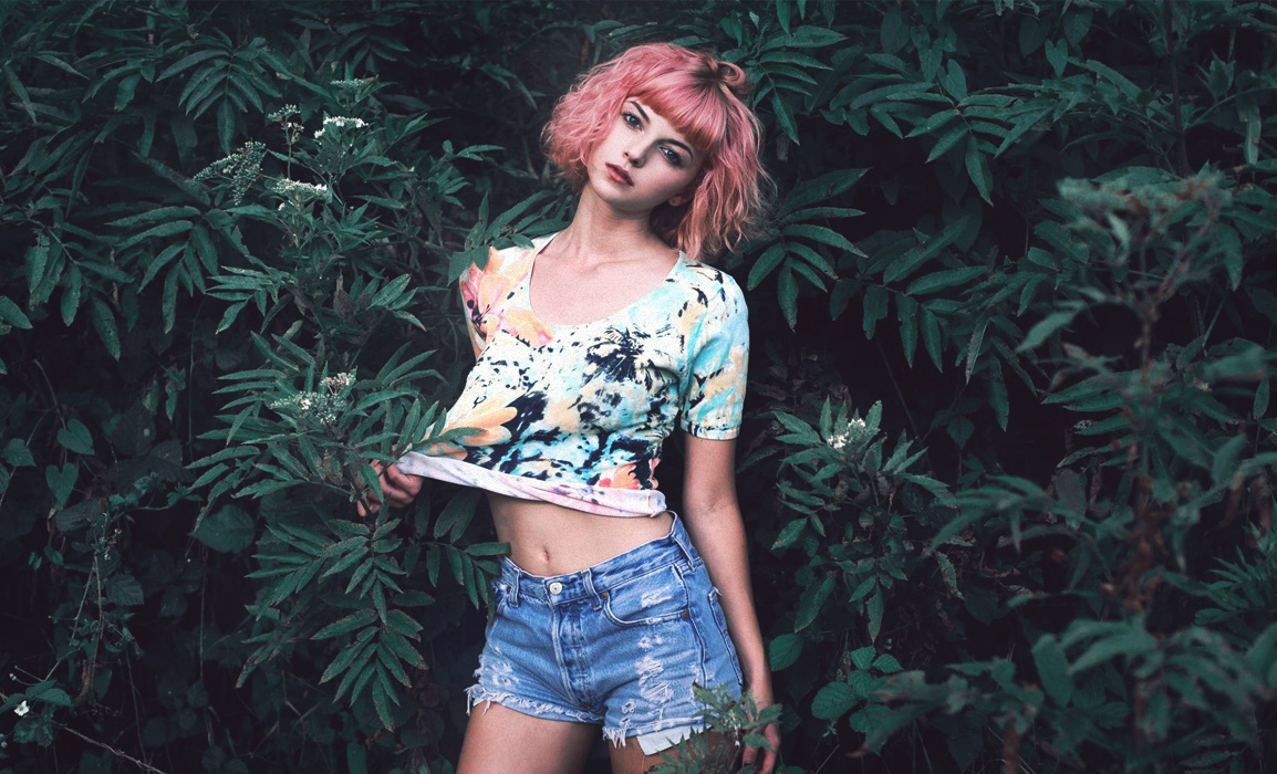 Steph Wilson’s photographs balance fashion, art and politics Mo.Caff｜静岡 ...